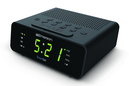 Emerson Smart Set Alarm Clock with AM/FM Radio and WiFi Hidden Camera ...